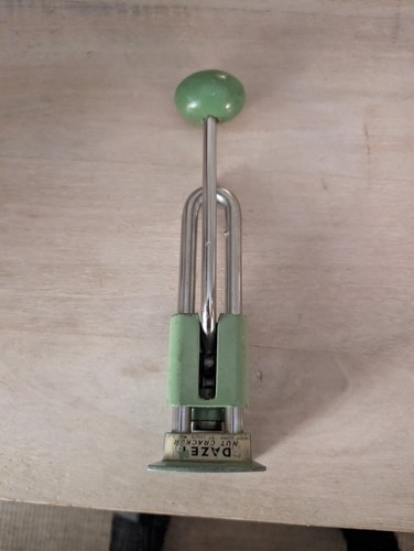 Dazey Nut Cracker 1940's, Works, Mint Green Handle, Saint Louis | eBay
