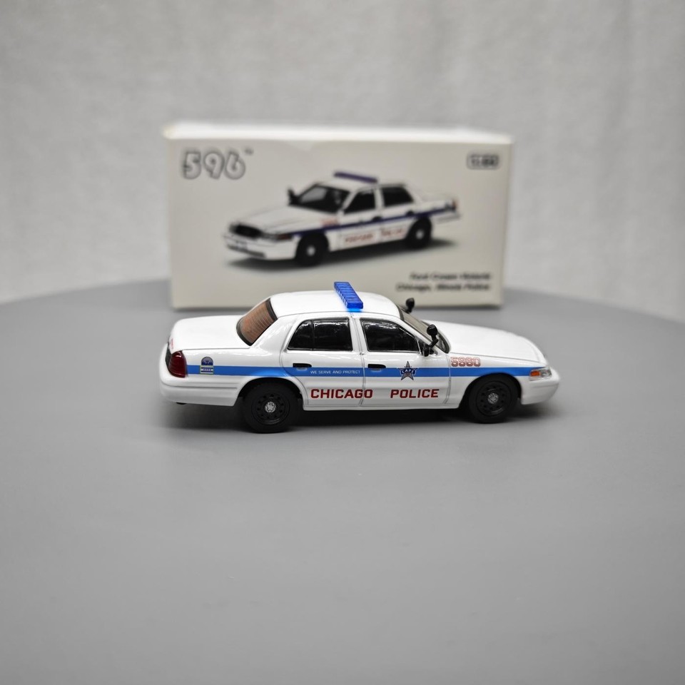 596 1:64 White Chicago Police Crown Victoria CV EN114 Model Diecast ...