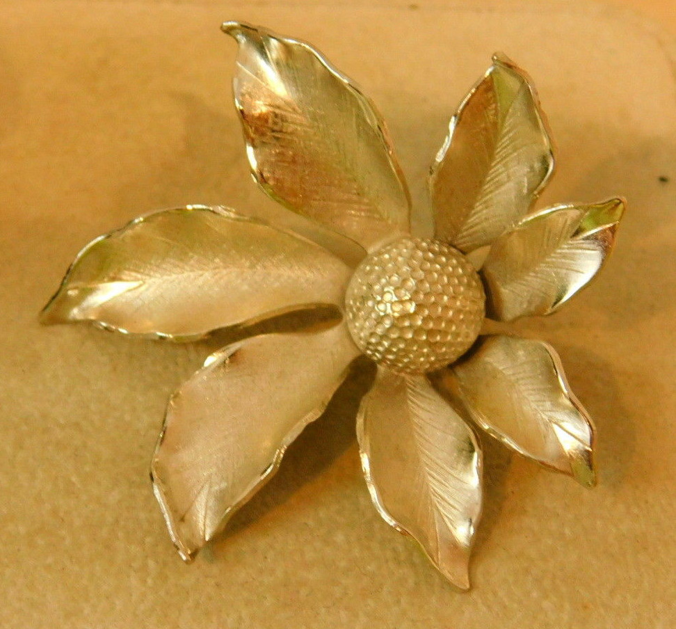 Vintage Giovanni Poinsettia Flower Silver tone Brooc… - Gem