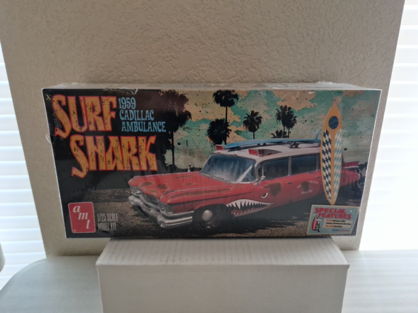 AMT Surf Shark 1959 Ambulance Cadillac 1/25 Scale Model Car Kit D91 | eBay