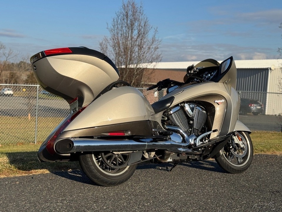 2013 Victory Vision Tour | eBay