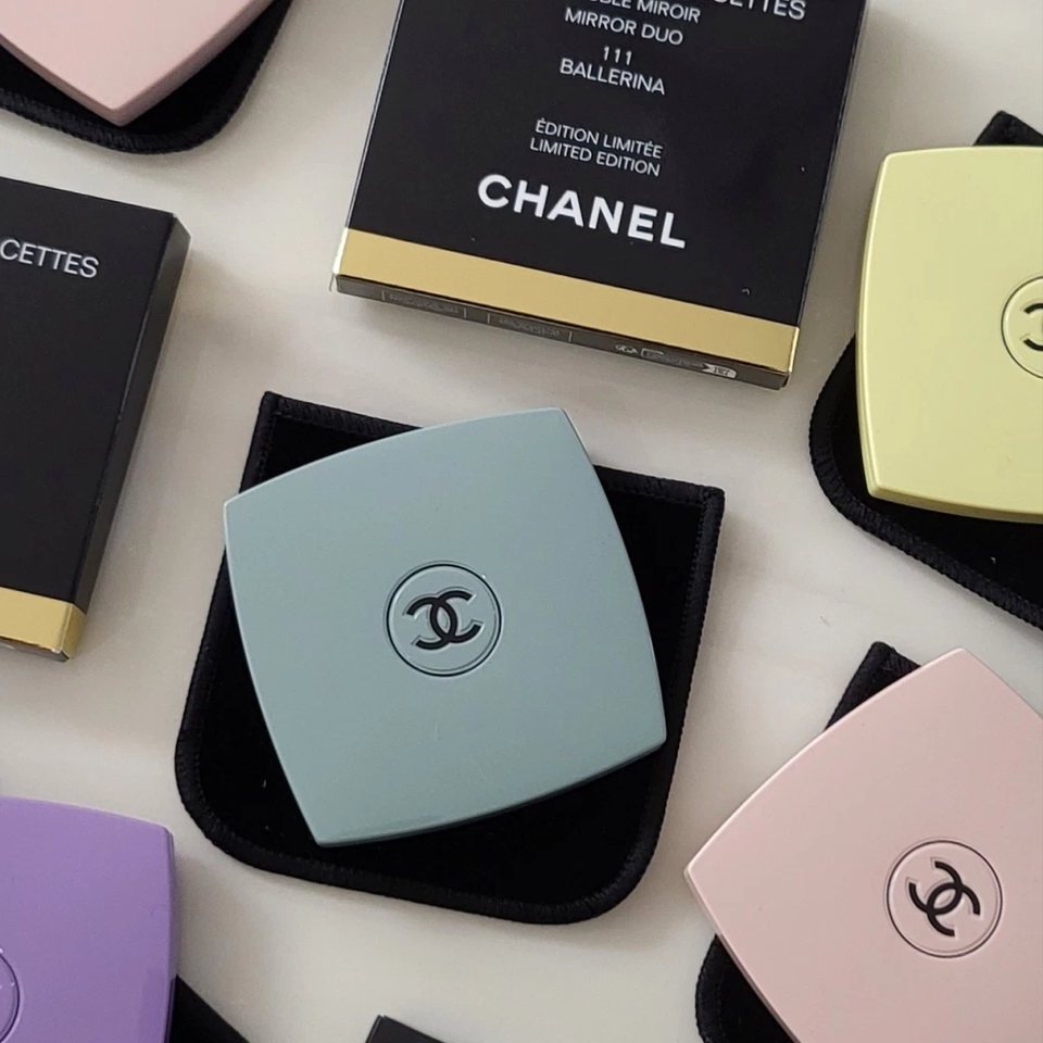 CHANEL Codes Couleur Limited Edition Miroir Double Facettes 111 ...
