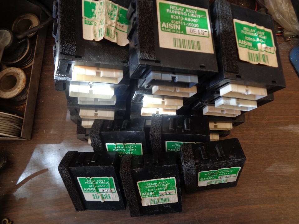 TOYOTA MATRIX 2003 TO 2008 FRONT GRILLE EMBLEM LOGO 75311-AA030 | eBay