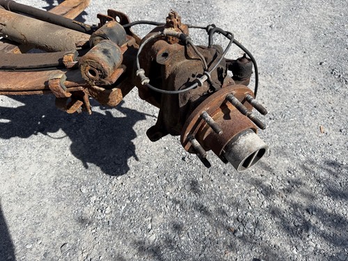 1999-2004 Ford F-250/F-350 Super Duty: Dana 60 Front Axle Assembly (3. ...