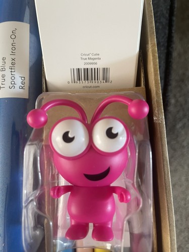 Cricut True Magenta Cutie and Materials | eBay