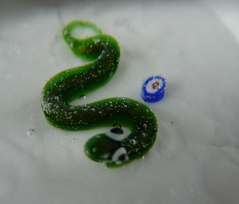 Bob Banford Art Glass Worm / Snake on Snow Miniature Paperweight B Cane ...