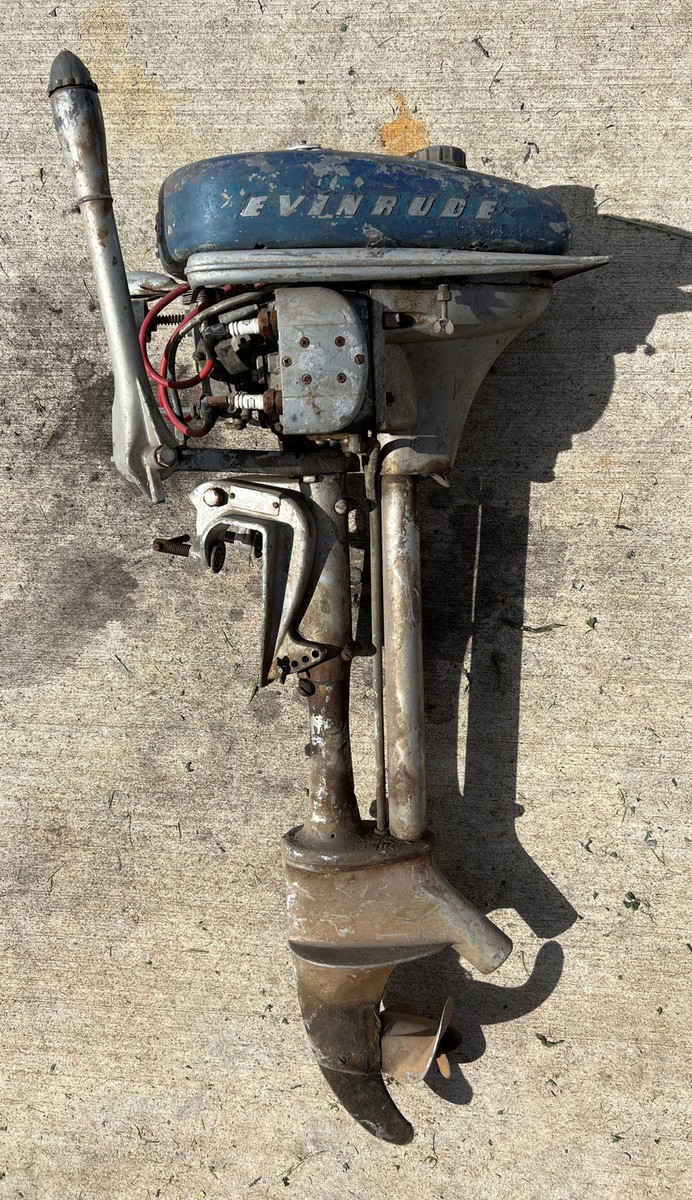 Vintage Evinrude Zephyr 5.4 HP | Outboard Motor - Model 4404 Vintage Evinrude Zephyr 5.4 HP | Outboard Motor - Model 4404