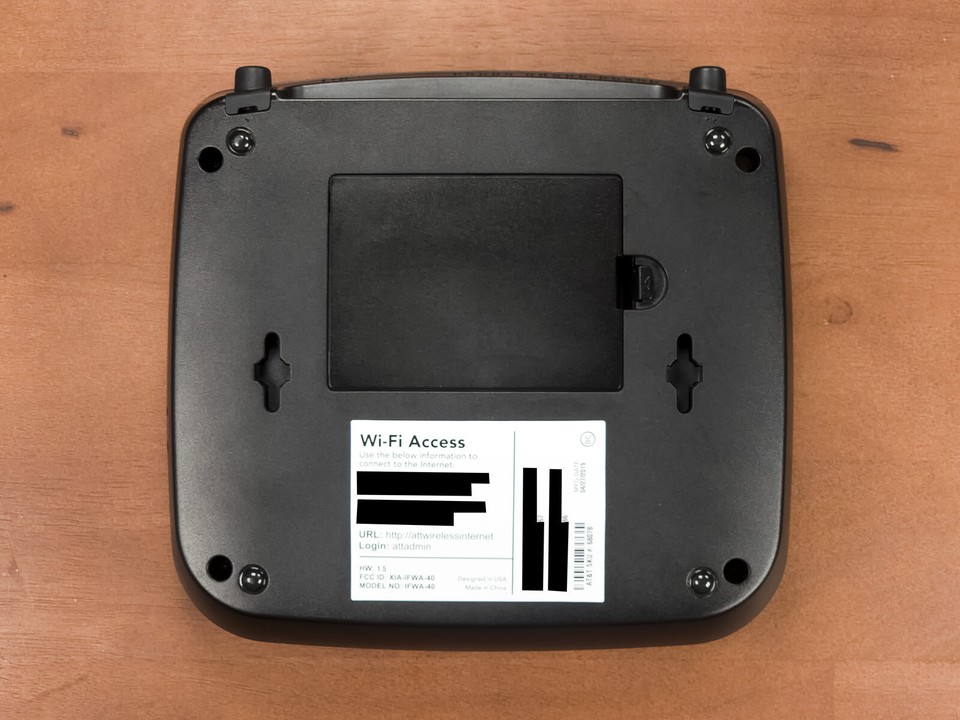 AT&T Wireless Internet Router IFWA-40 Hotspot 4G LTE Modem Charger NO ...