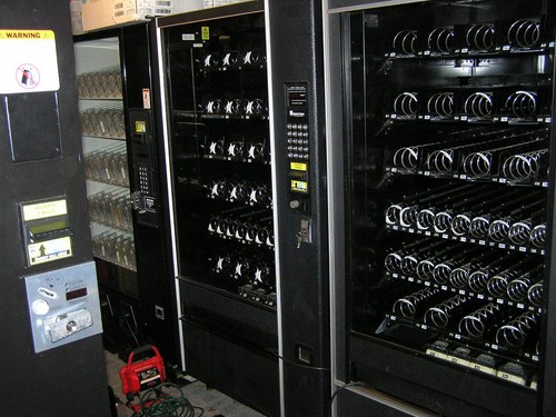 (AP) AUTOMATIC PRODUCTS SNACK VENDING MACHINE LCM1, 2, 3, 4 KEY PAD ...