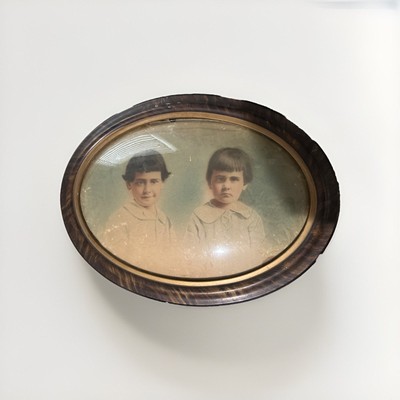 Antique Victorian Oval Picture Sz 23" x 17" Frame Convex Bubble Glass ...