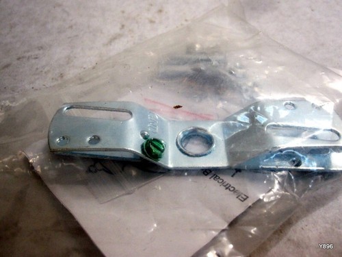 OFFSET CROSSBAR 4" Zinc Plated Mount Fixture To Junction Box 4 pack | eBay