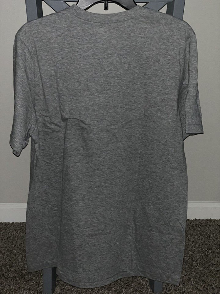 Nike Sportwear Gray Size L T-Shirt, soft , comfortable, unisex adult ...