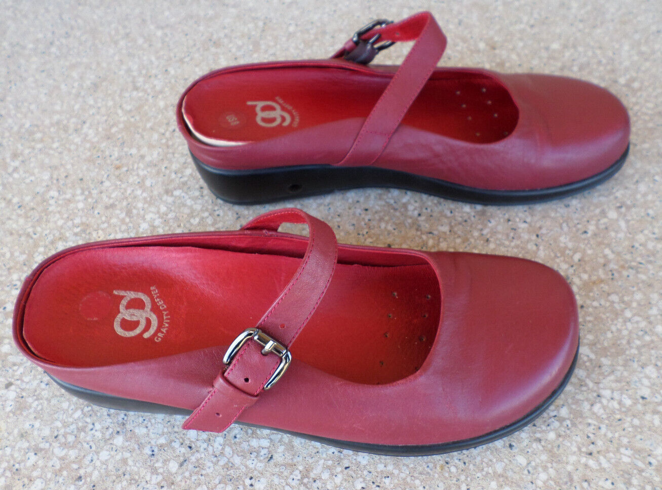 GDEFY Gravity Defeyer Red Mary Jane Slides. Women's 8 - Gem
