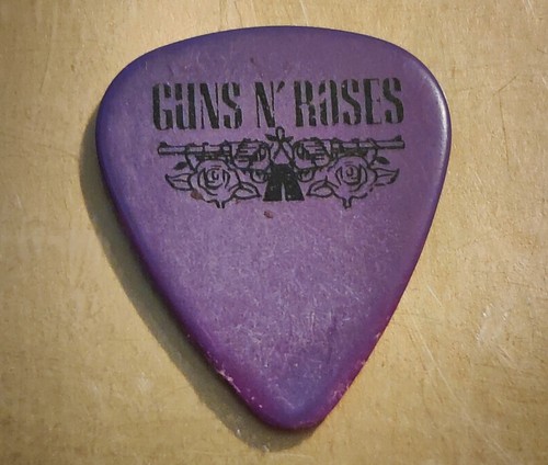 GUNS N' ROSES SLASH SIGNATURE PURPLE GUITAR PICK | eBay