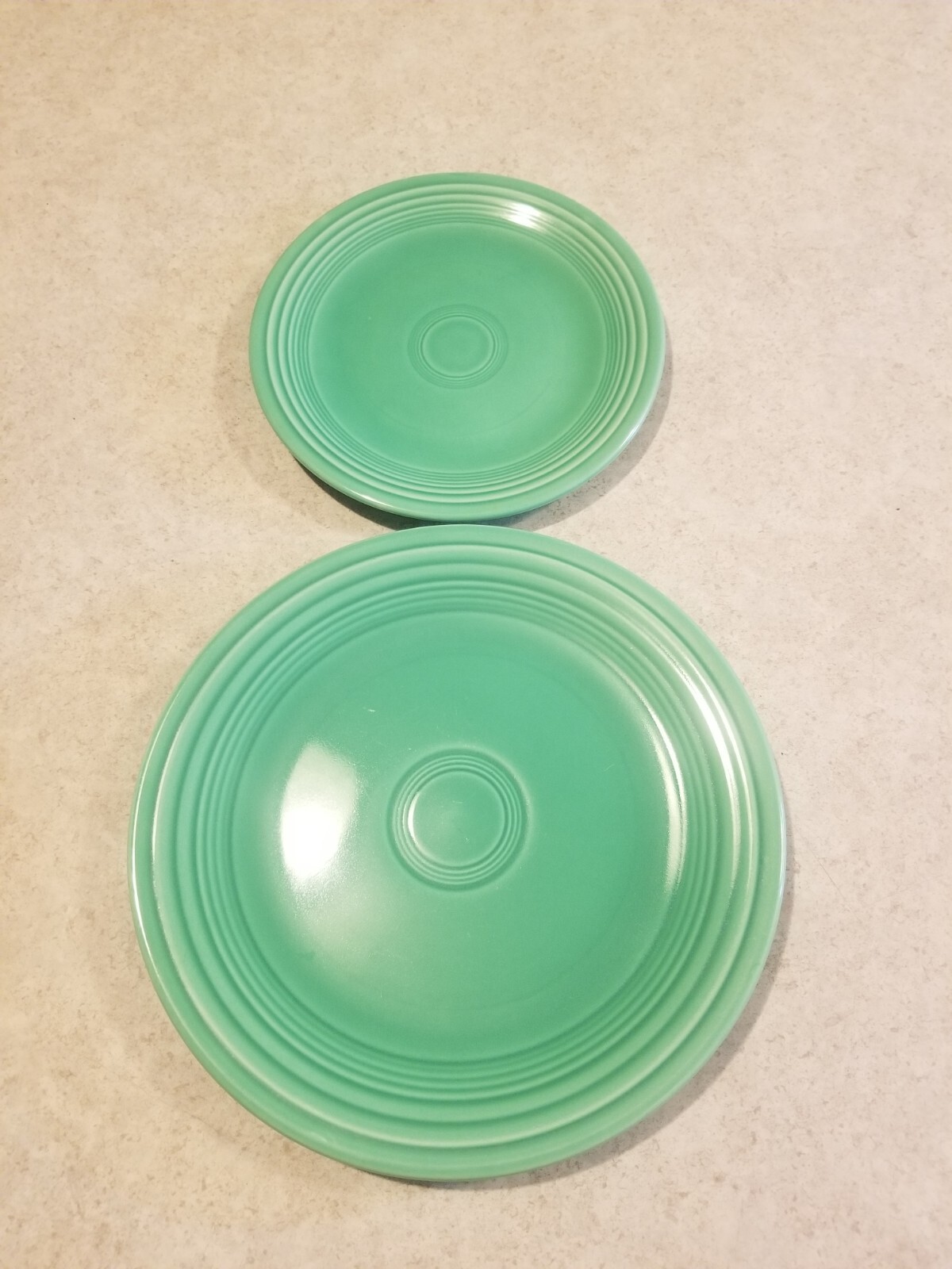 Green Fiesta ware 9.5" Plate & 7.5" Salad Plate. Genuine HLC backstamp ...