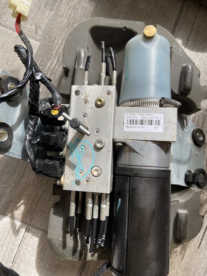 2007-2011 MITSUBISHI Mitsubishi Eclipse Spyder Convertible Top Lift ...