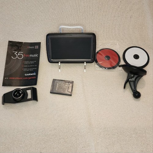 Garmin Nüvi 855 Car GPS bundle with Dashboard Mount And Orginal Box Not ...