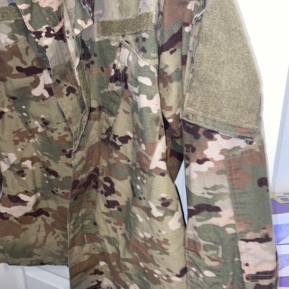 authentic U.S. Military Issue Flame Resistant Army Combat Uniform (ACU ...