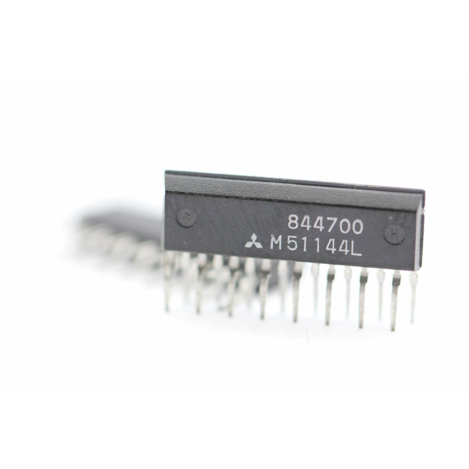 1 X M51144L MITSUBISHI INTEGRATED CIRCUIT. NEW. C549AU3F120123 | eBay