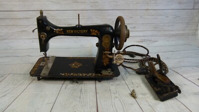 Sewing Machines - Davis Sewing Machine