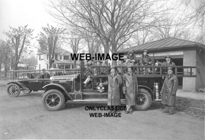 1930s FIREMAN ON HOOK & LADDER TRUCK FIRE DEPARTMENT WI H.F.D PHOTO ...