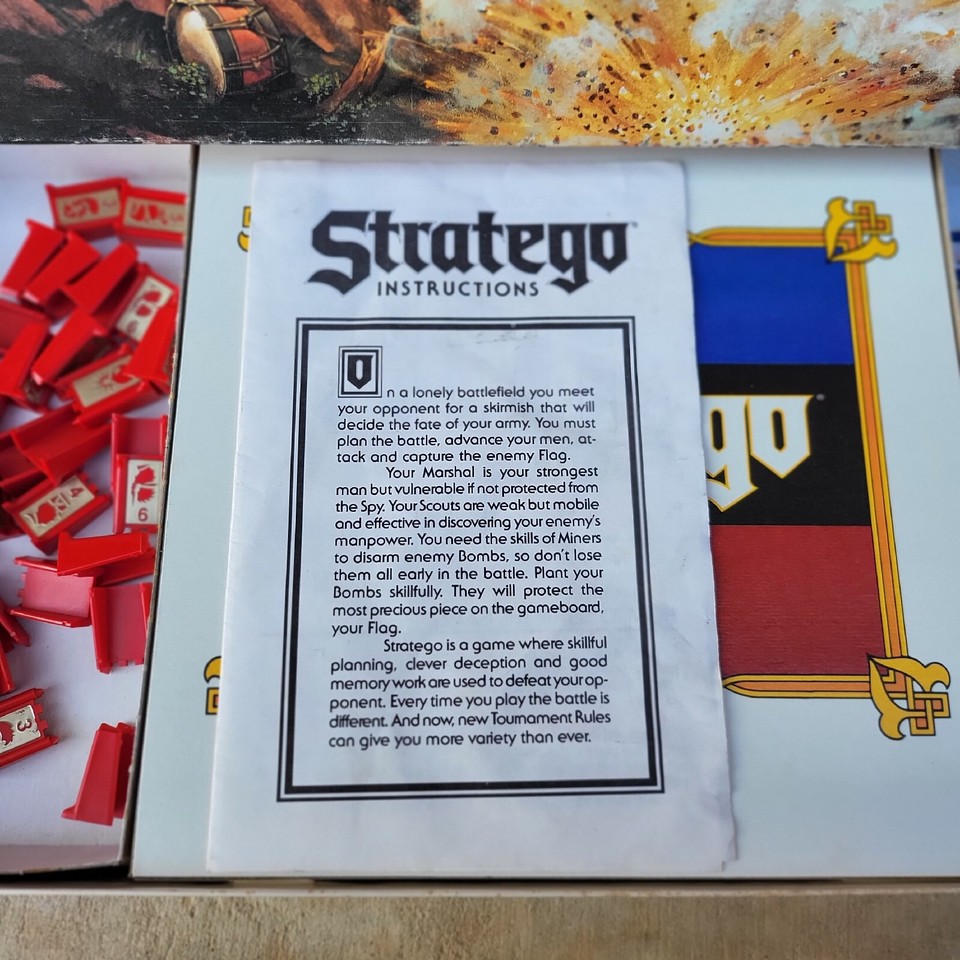 Stratego The Classic Game of Battlefield Strategy 1986 Milton Bradley - COMPLETE | eBay
