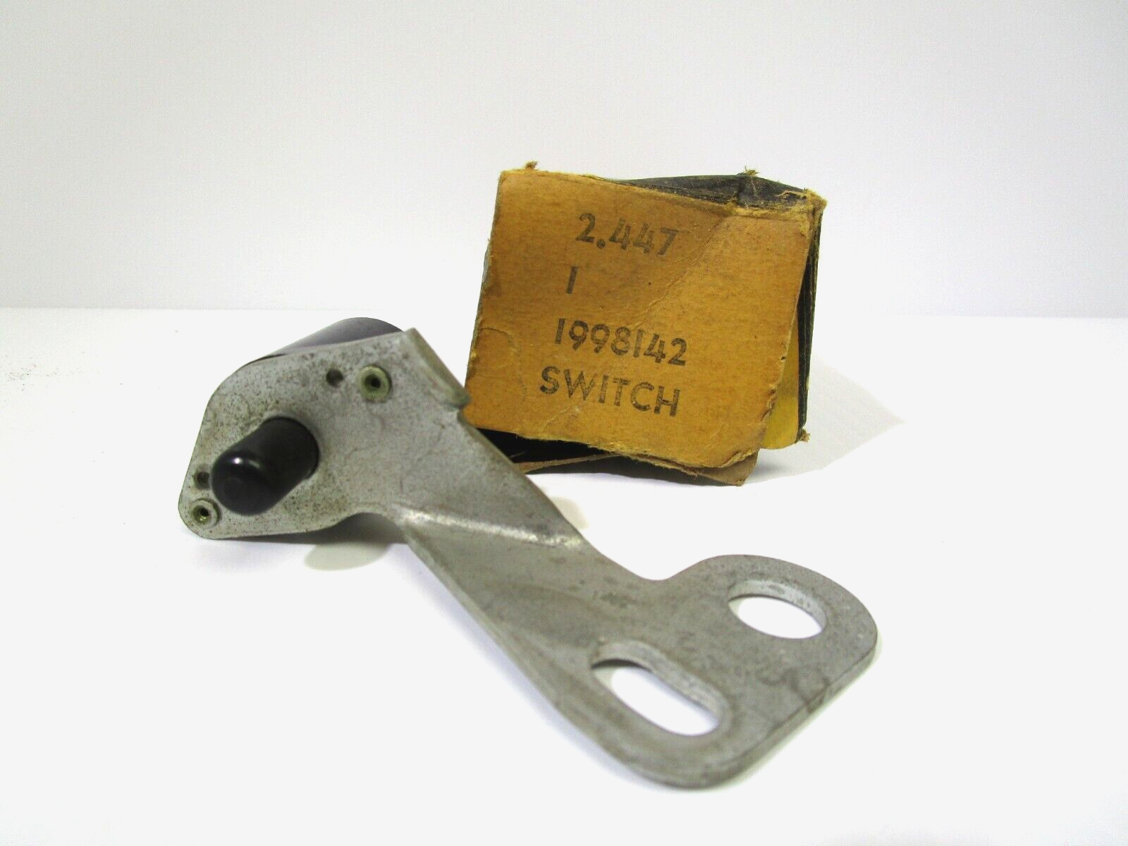 NOS GM 1956-57 Pontiac Brake Light Switch GM 1998142 DW2 | eBay