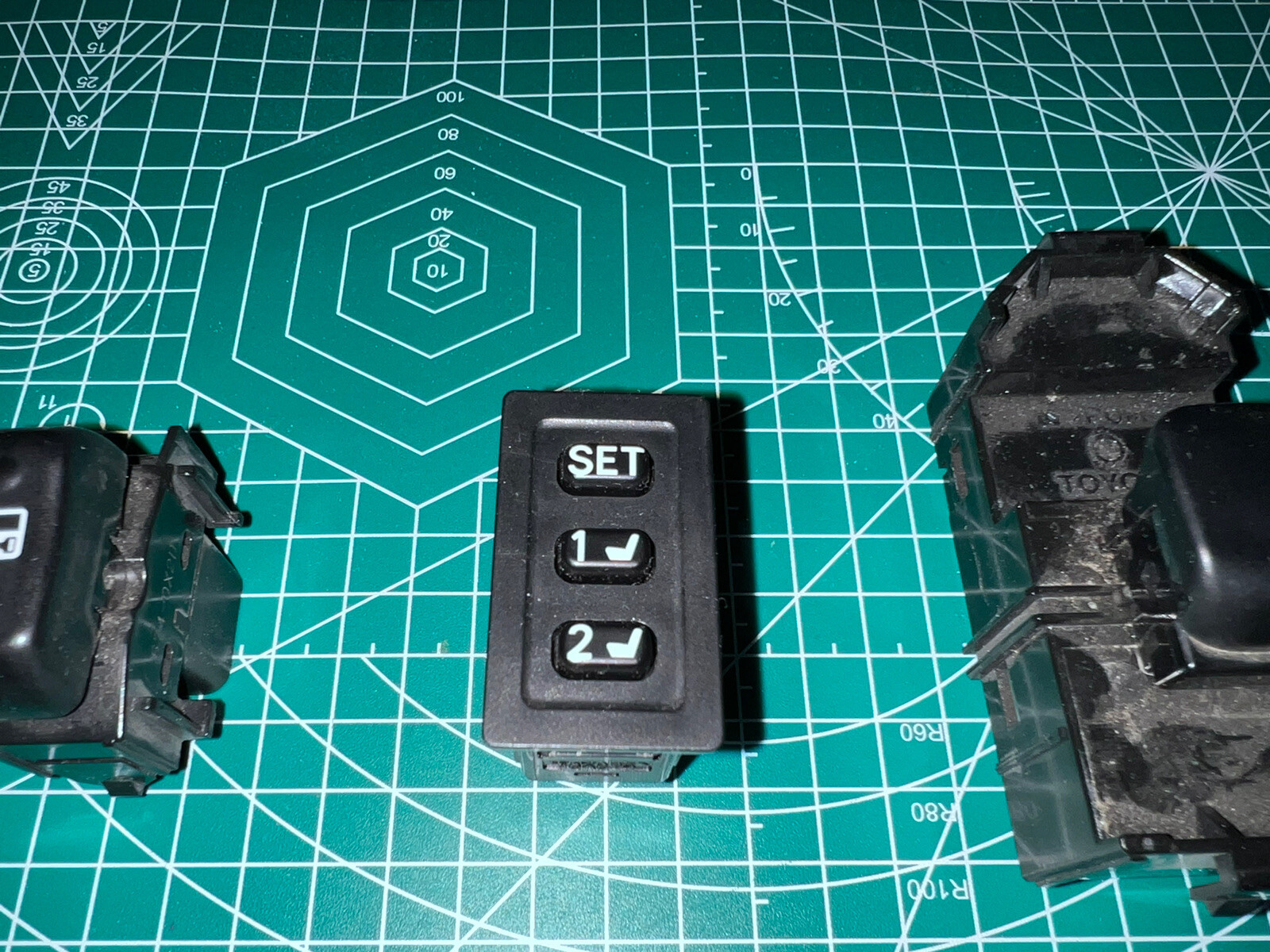 Lexus IS300 USED OEM Memory Seat Button, Passenger Side Window+Door ...