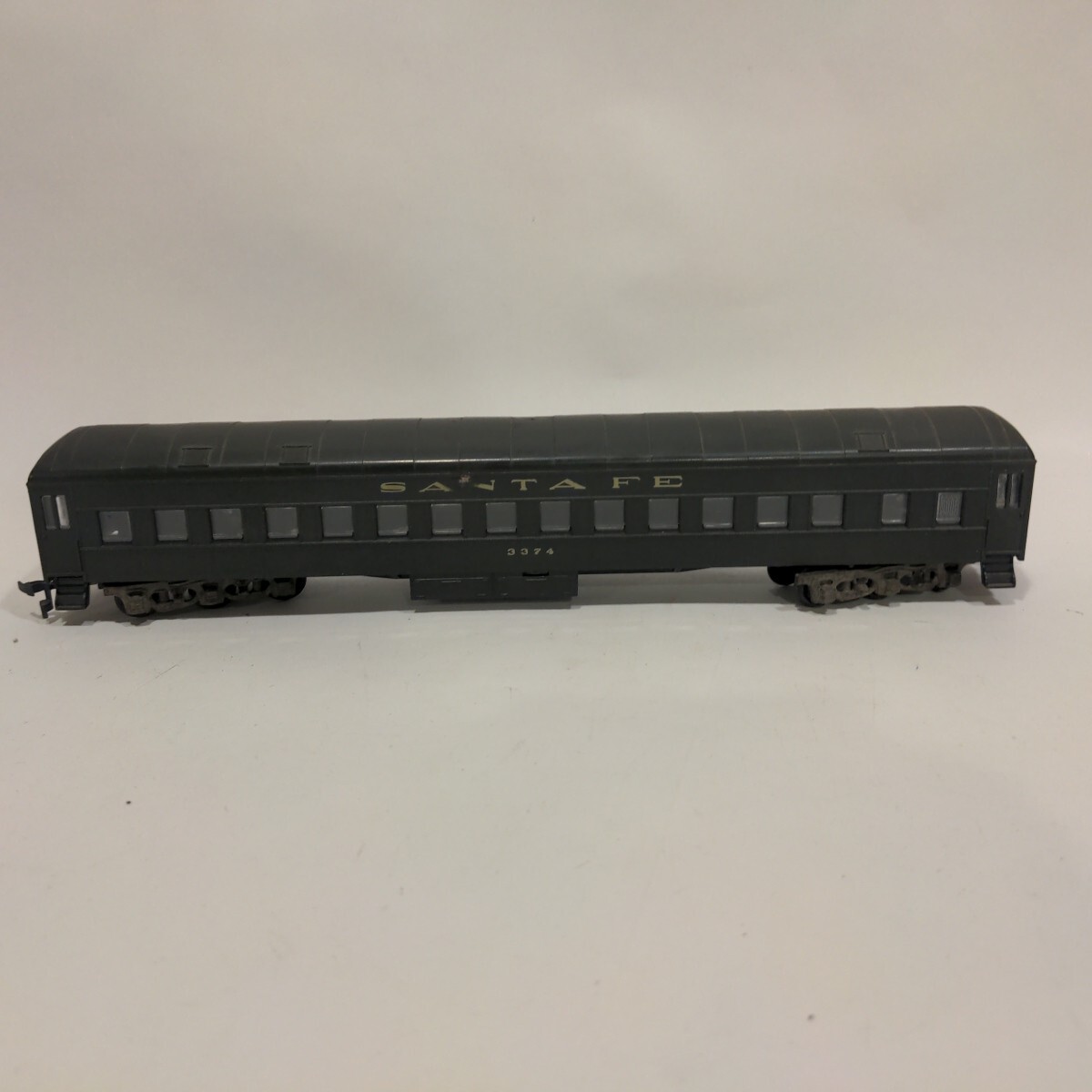HO Athearn ATSF Santa Fe Heavyweight Coach #3374 | eBay