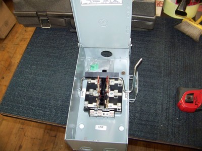 Disconnect Switches - 100 Amp