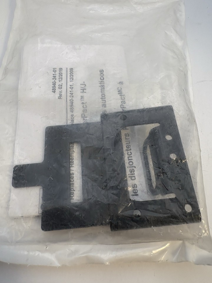 S29371 Schneider Electric Handle Padlocking Device New PADLOCK | eBay