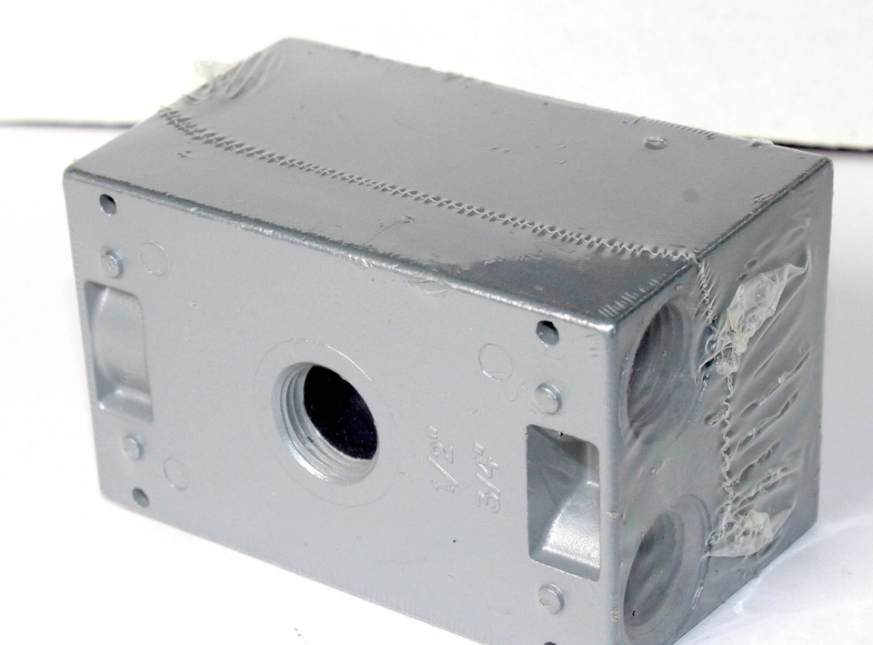 STEEL CITY TD11-2 SINGLE GANG DEEP OUTLET BOX WITH FOUR ½” HUBS NOS | eBay