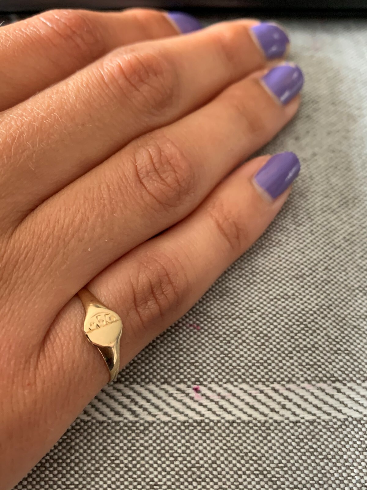 9ct Gold Baby/Children's Patterned Lightweight Oval Signet Ring | eBay