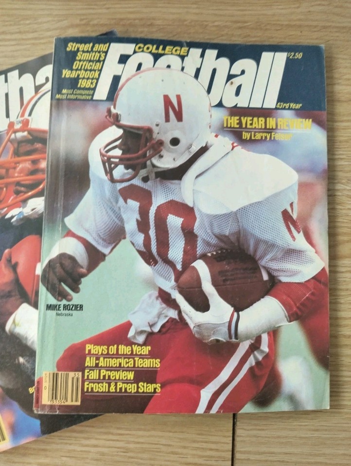 STREET AND SMITHS COLLEGE FOOTBALL YEARBOOK COLLECTION STEVE WORSTER ...