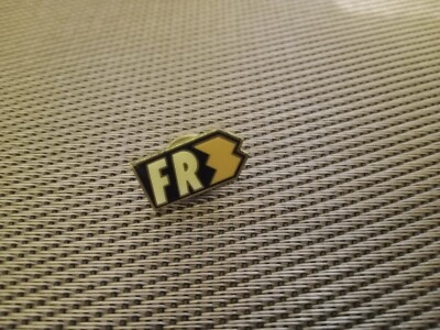 Pin's publicitaire FR3 | eBay