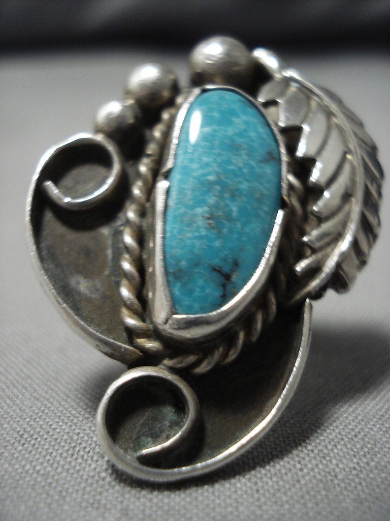 IMPORTANT FOX TURQUOISE VINTAGE NAVAJO STERLING SILVE… - Gem
