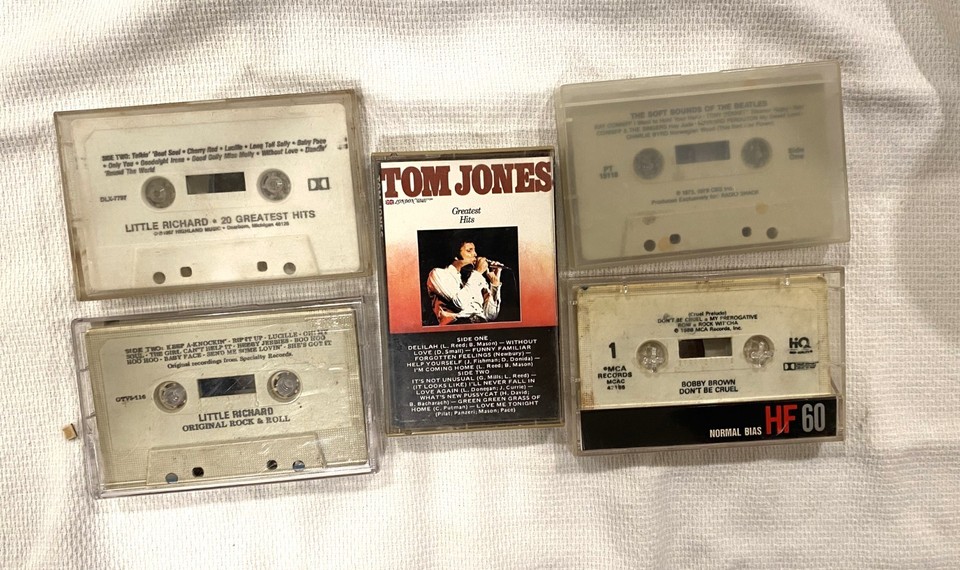 Set Vintage Music Cassettes - Tom Jones, Little RIchard(2), Bobby Brown ...