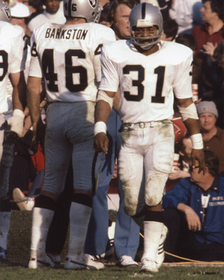CARL GARRETT 1974 OAKLAND RAIDERS 8X10 PHOTO | eBay