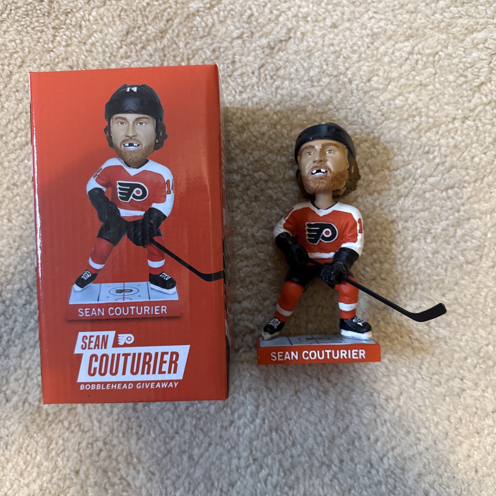 Sean Couturier Philadelphia Flyers Bobblehead SGA 3/28/23 Displayed | eBay