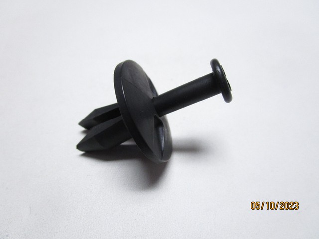 Genuine GM Bumper Cover Retainer Clip 5973400 for sale online | eBay