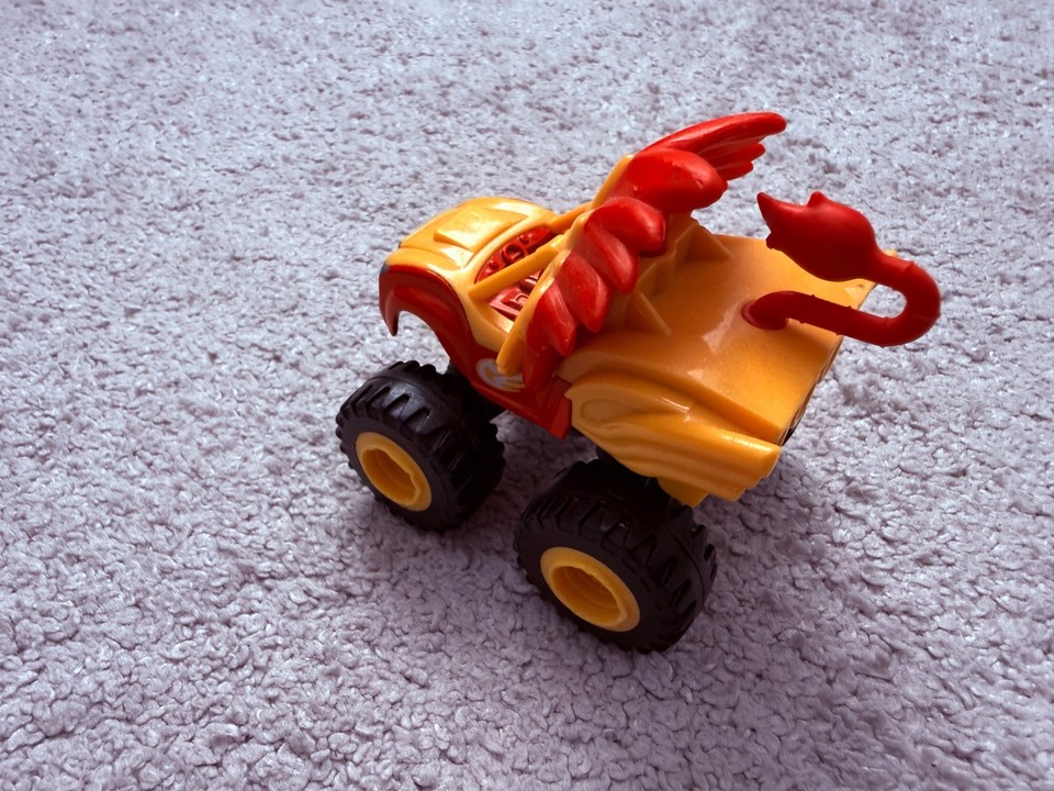 Blaze and The Monster Machines - Animal Island set with Lion Blaze ...