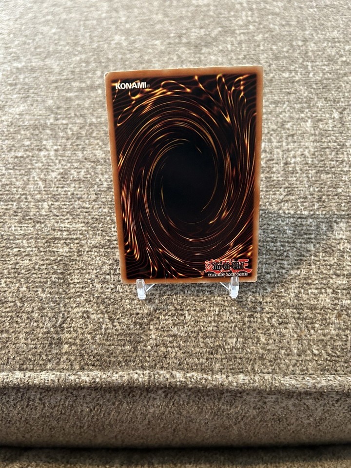 1996 Yugioh Red-Moon Baby DB1-EN200 | eBay