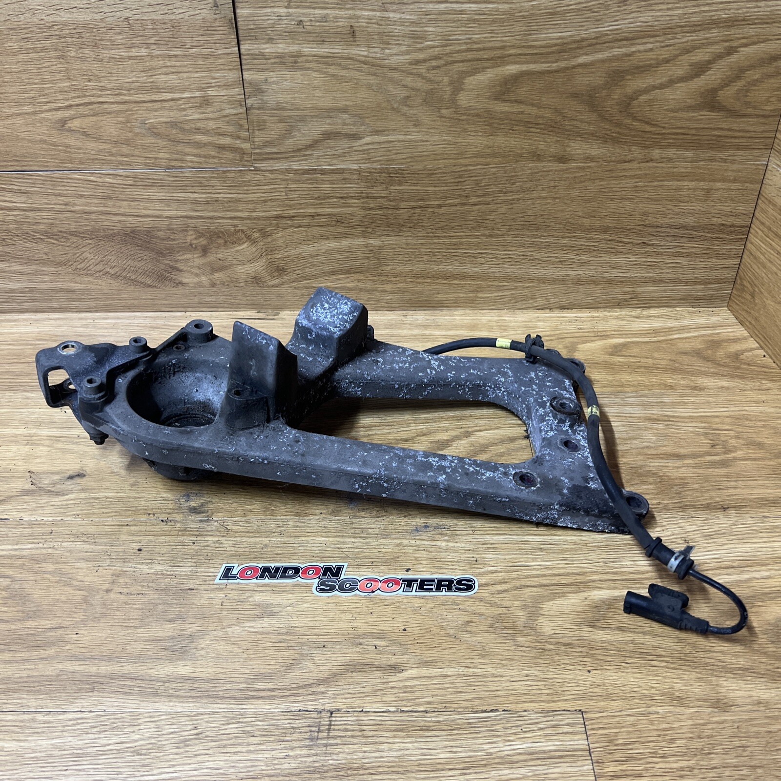 piaggio Mp3 500, 2012, rear swing arm and abs pick up | eBay UK