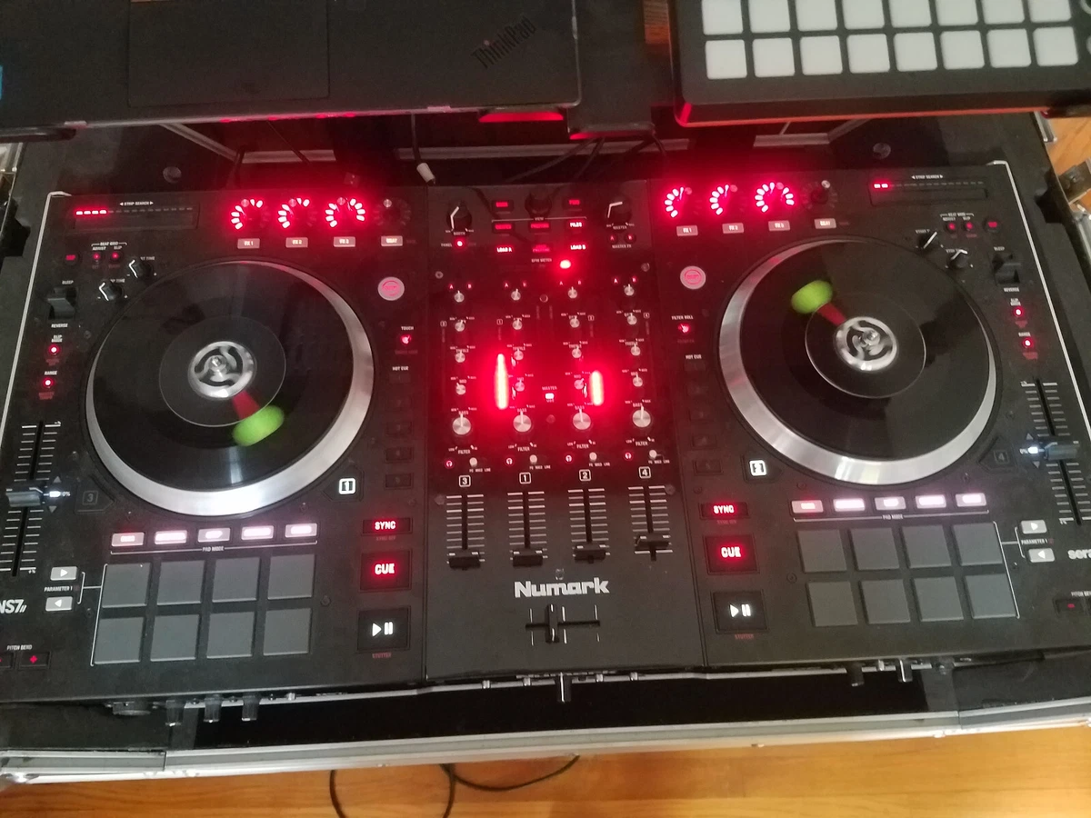 Numark Ns7 2