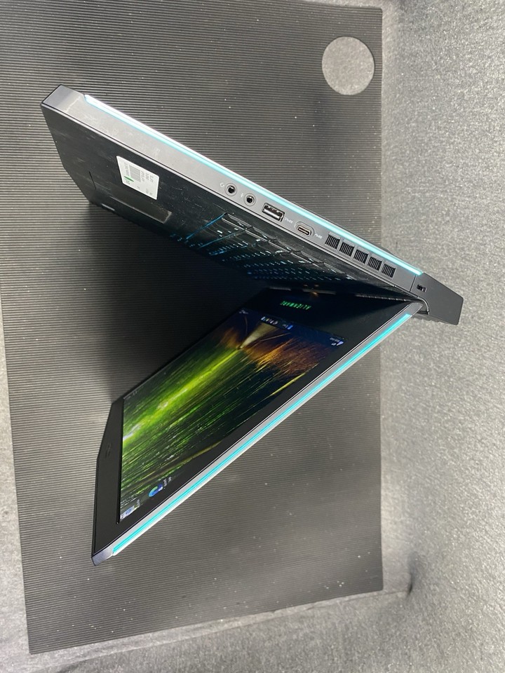 Alienware 15 R3 i7-7700HQ 2.8GHz 16GB RAM 256GB NVMe 1TB HDD GTX 1070 ...