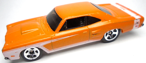 2009 HOT WHEELS '69 DODGE CORONET SUPER BEE ORANGE 1:64 DIECAST 3" CAR ...