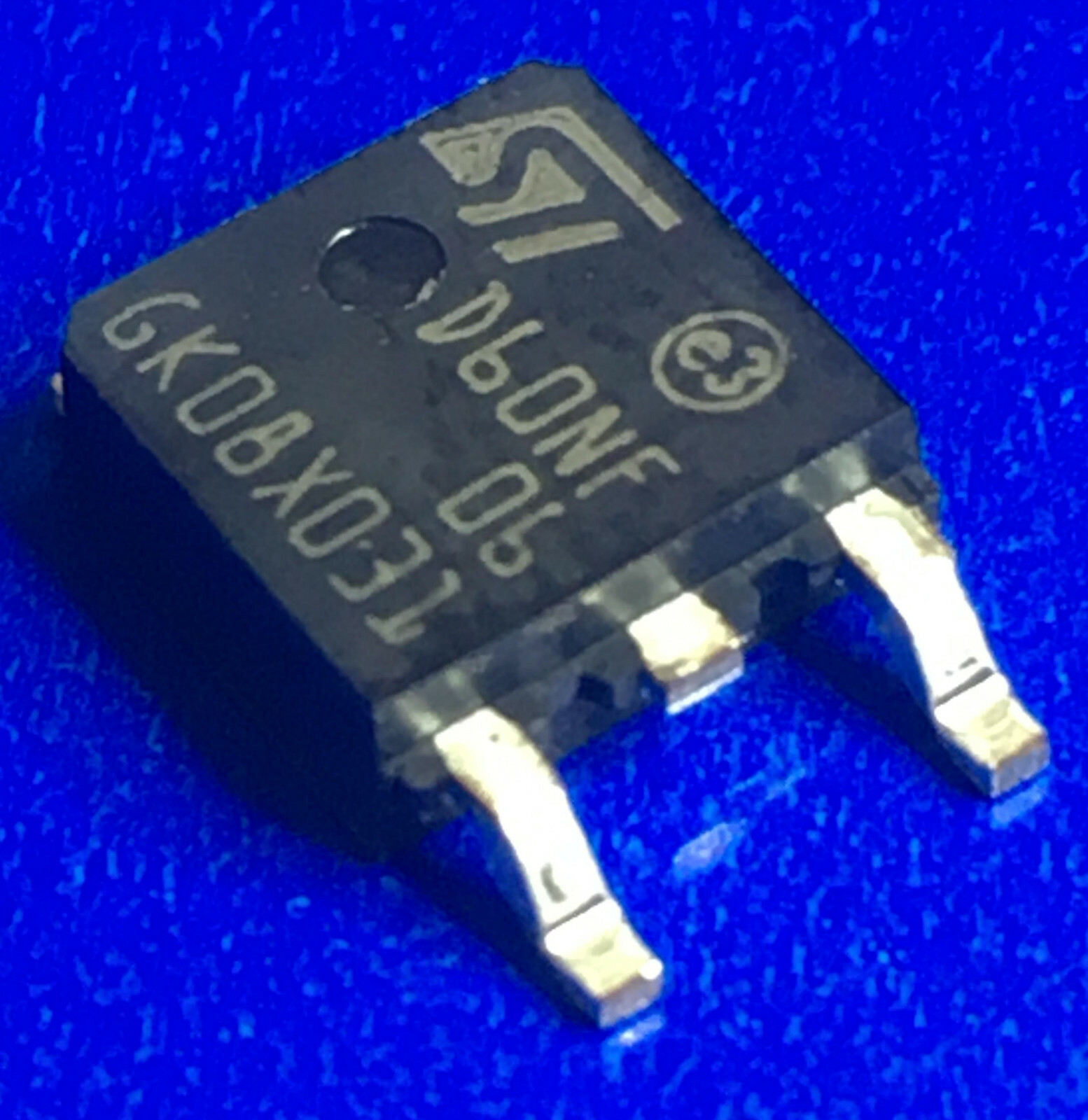 5Pz. STD60NF06 D60NF06 Transistor Mosfet n-Channel SMD DPACK 60V 42A ...