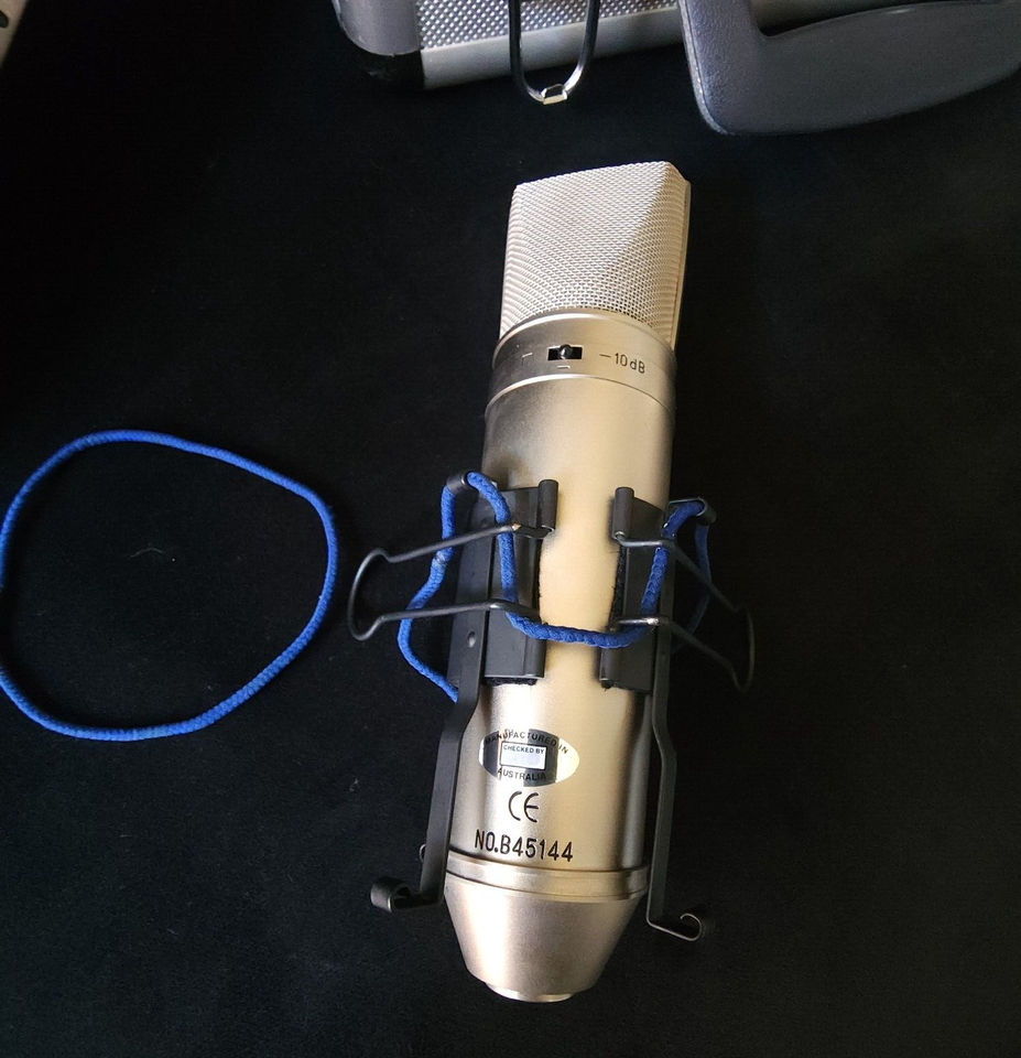 sE Electronics Reflexion Filter PRO Vocal Booth Sound Damper w/ Rode ...