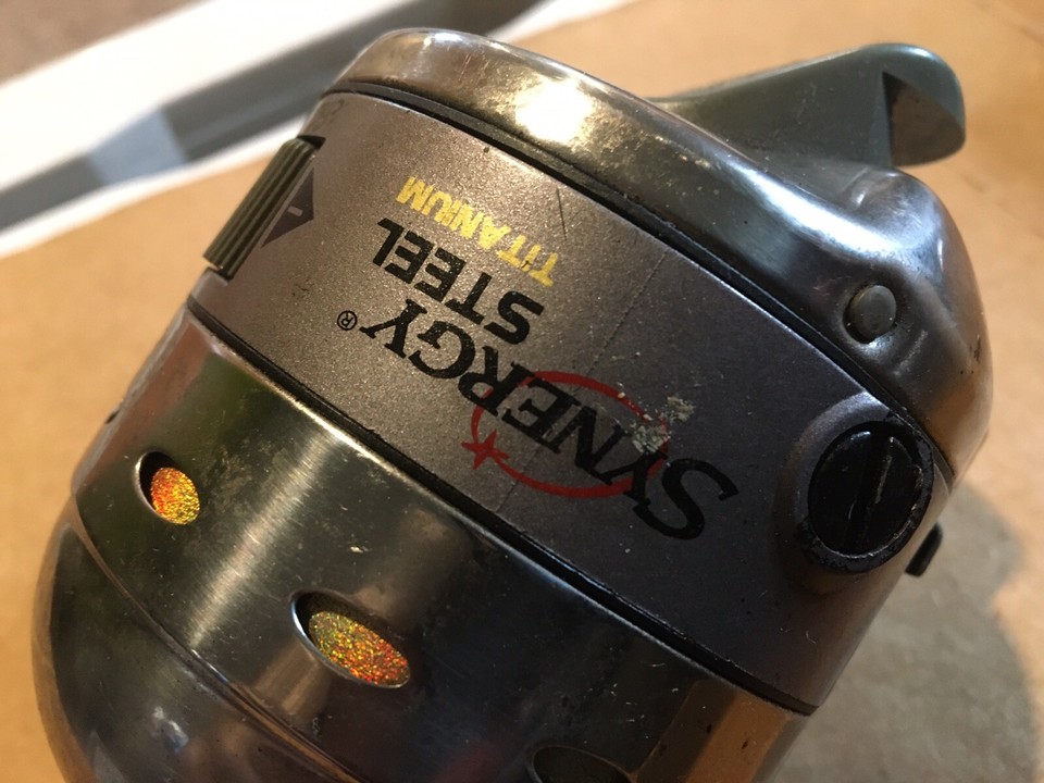 RARE Shakespeare Synergy 4000 Ti titanium heavy duty spincast reel | eBay