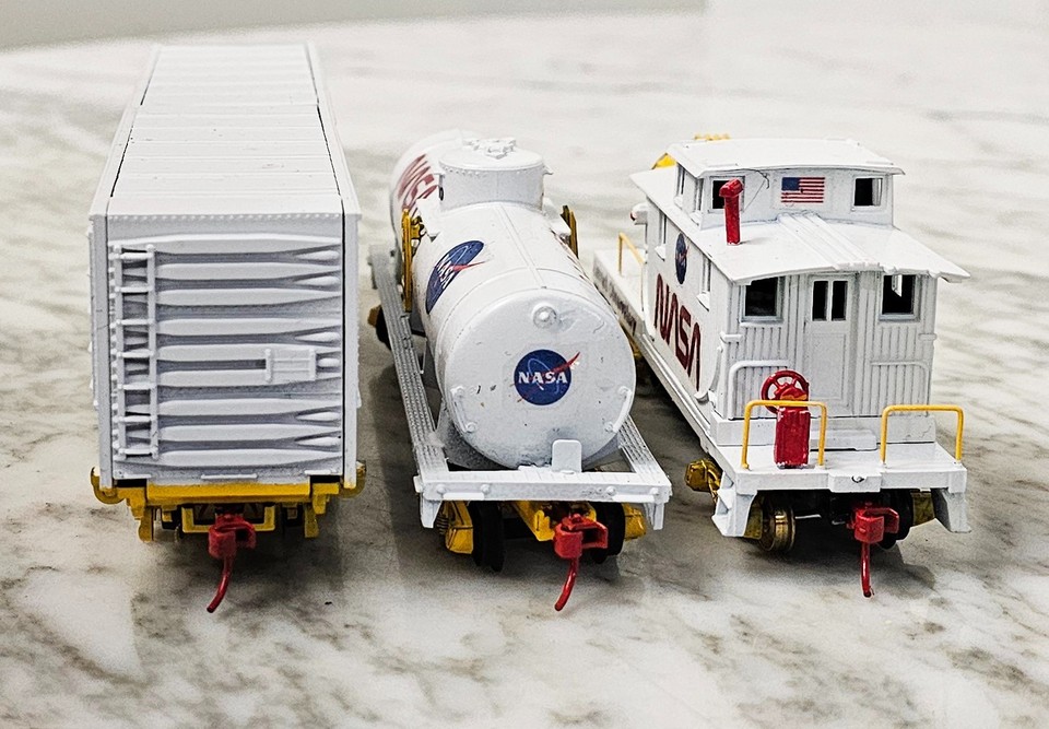 Athearn HO NASA Space Command Custom F7A Locomotive Plus 3 Matching ...